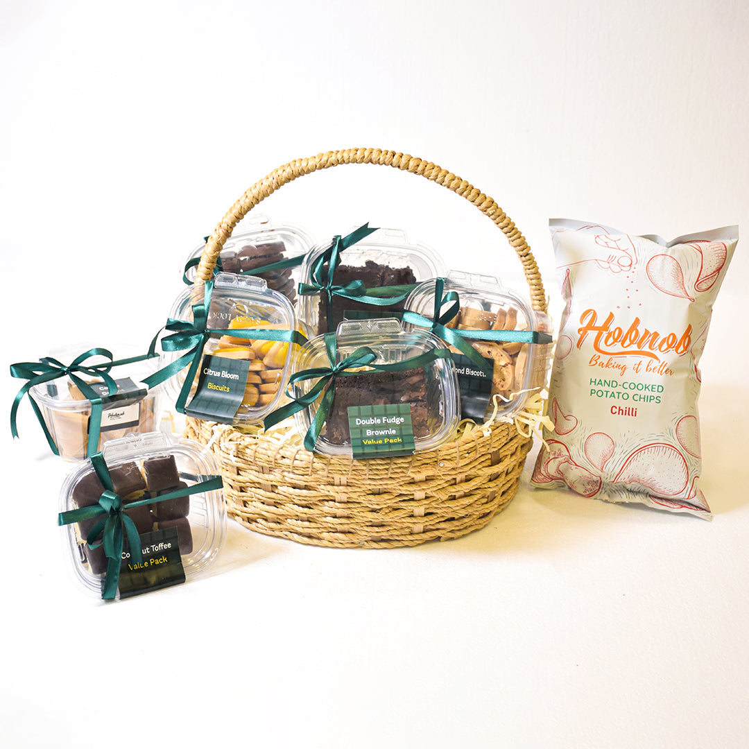 Signature Snack & Dessert Hamper – TCS SentimentsExpress
